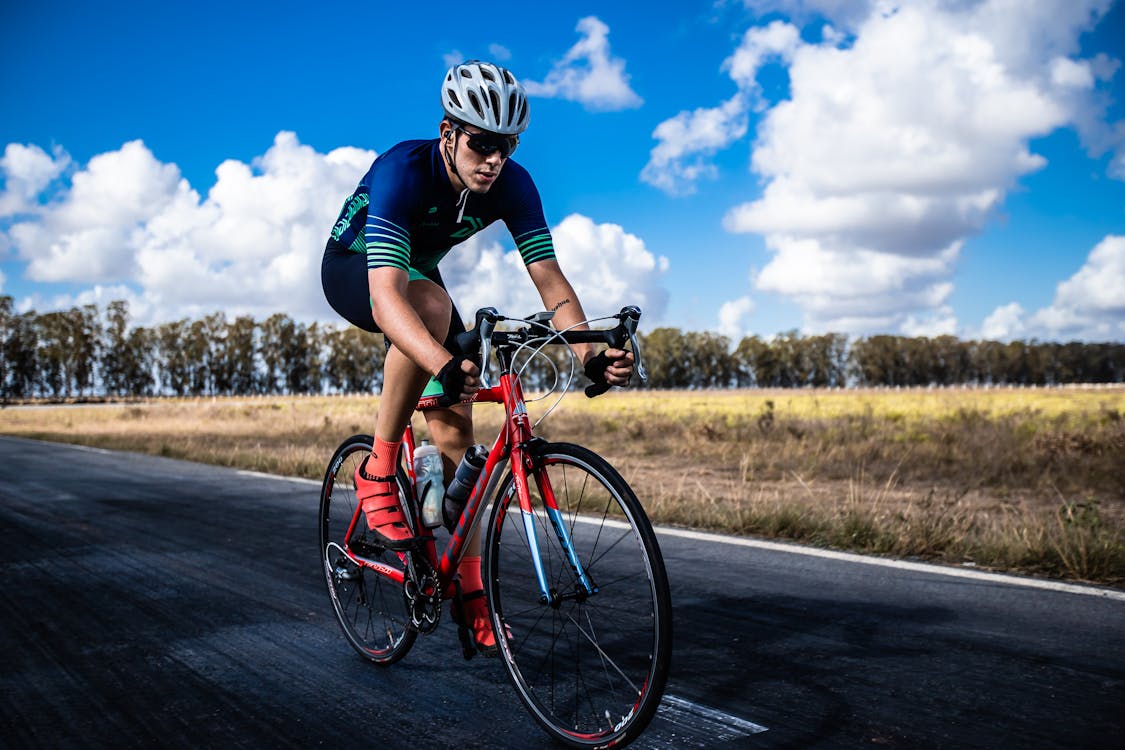 How Does Proper Riding Posture Look Like? – Gleeride